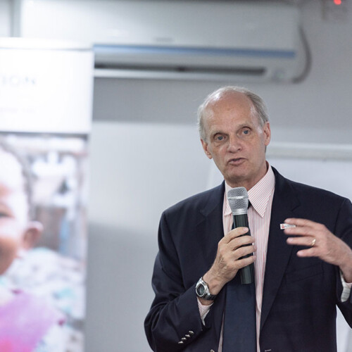 Board Chair David De Ferranti meets with Nutrition International ...